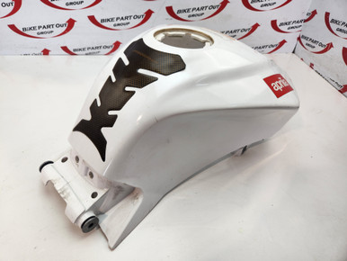Fuel Tank Centre Cover Aprilia RS4 125 4T E3 11-13 B04347500XB7 - Bike ...