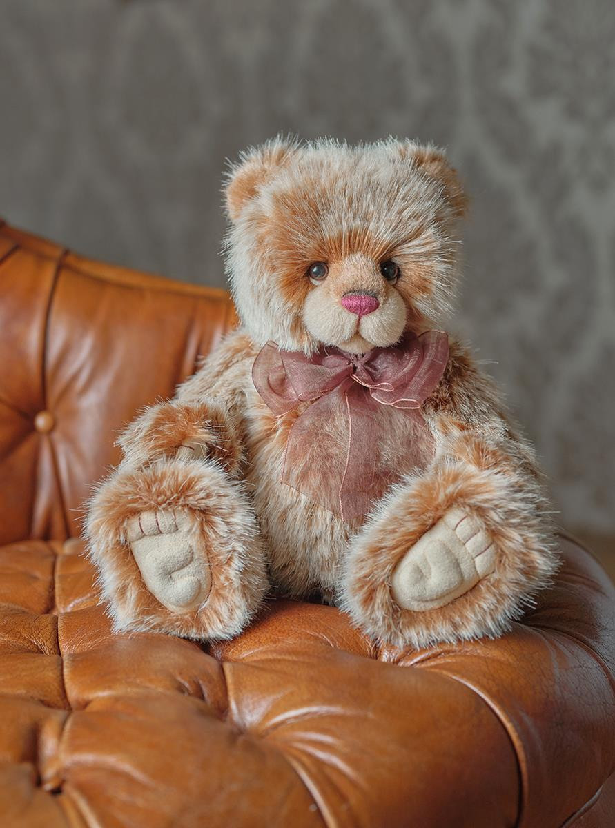 Stunning Collection of Unique Bears Online | Charlie Bears
