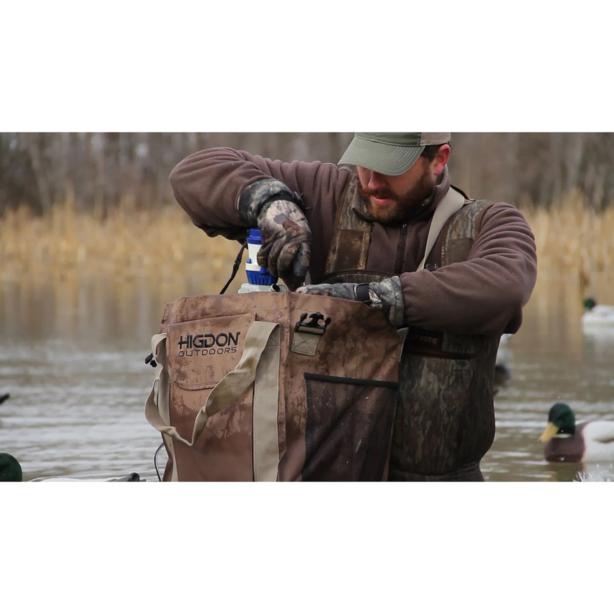 Higdon 4-Slot Motion Decoy Bag HDI-37140 | Rogers Sporting Goods