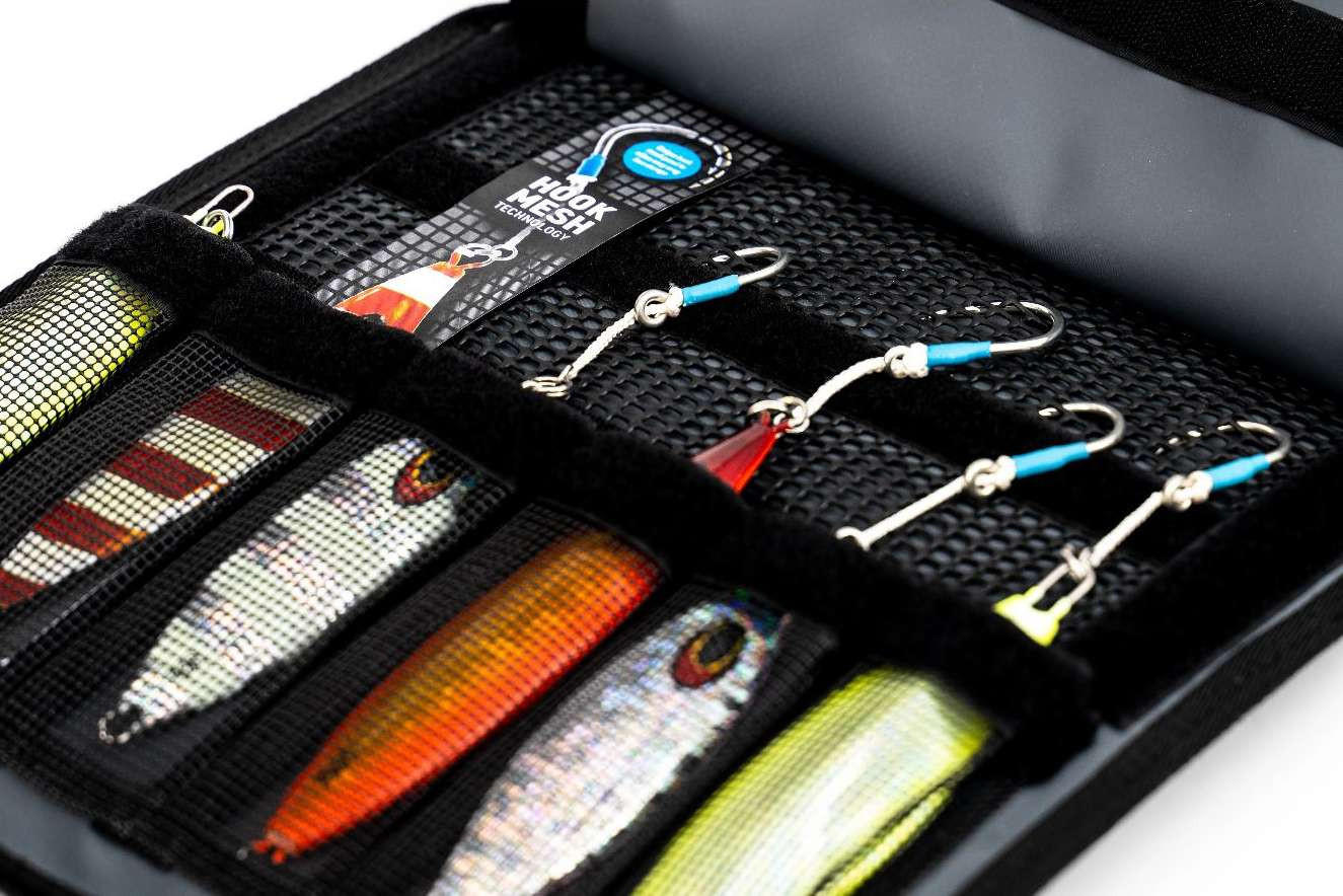 Nomad Design Jig Wallet - TackleDirect