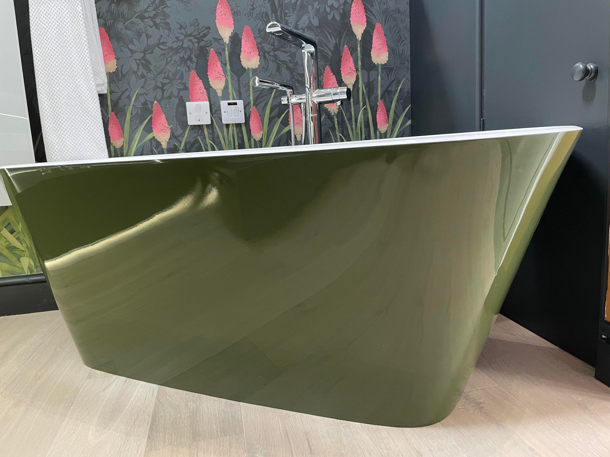 RR Stone New Luxury Bathroom Showroom, House of Rohl Display - RR Stone ...