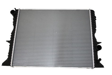 PCC001020G-RADIATOR - ASSEMBLY - LATE TD5 & PUMA - Bearbones Offroad