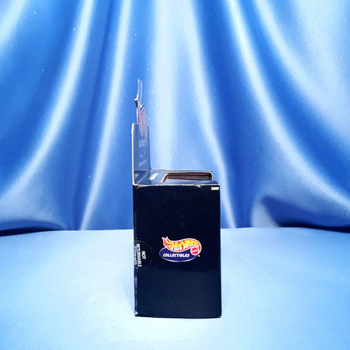 Hot Wheels Collectibles Rareflow Custom Car with Case (Red) by Mattel ...