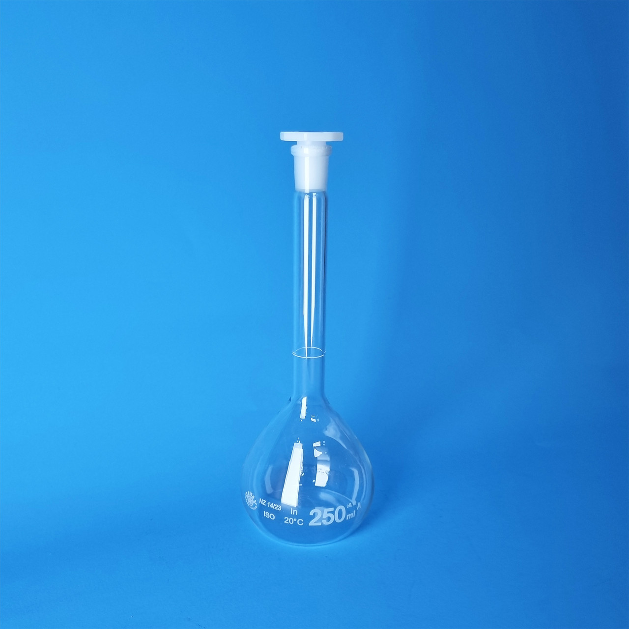 Laboratory Volumetric Flasks - Buy online at LabDirect