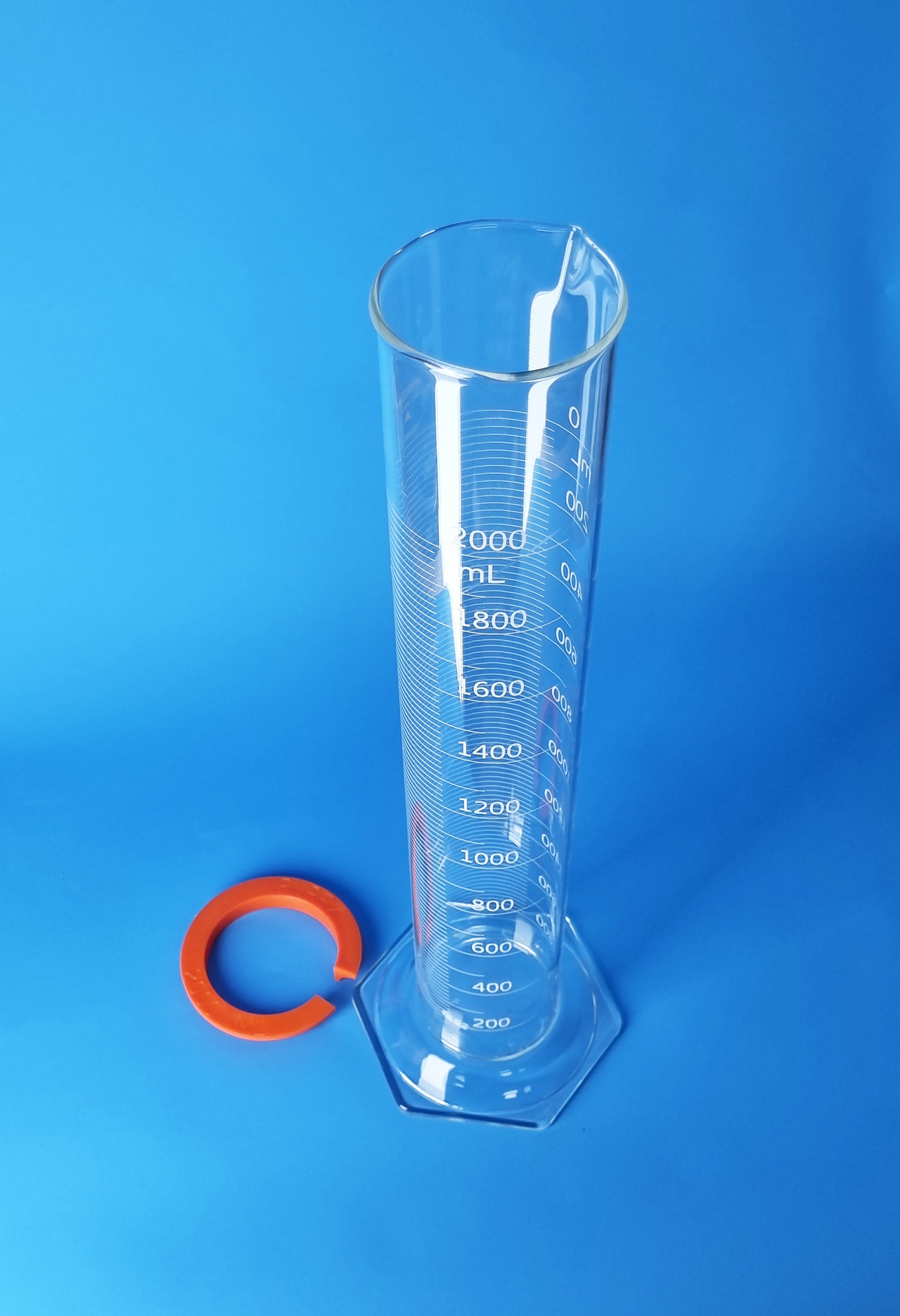 Laboratory Measuring Cylinders for Accurate Results | LabDirect