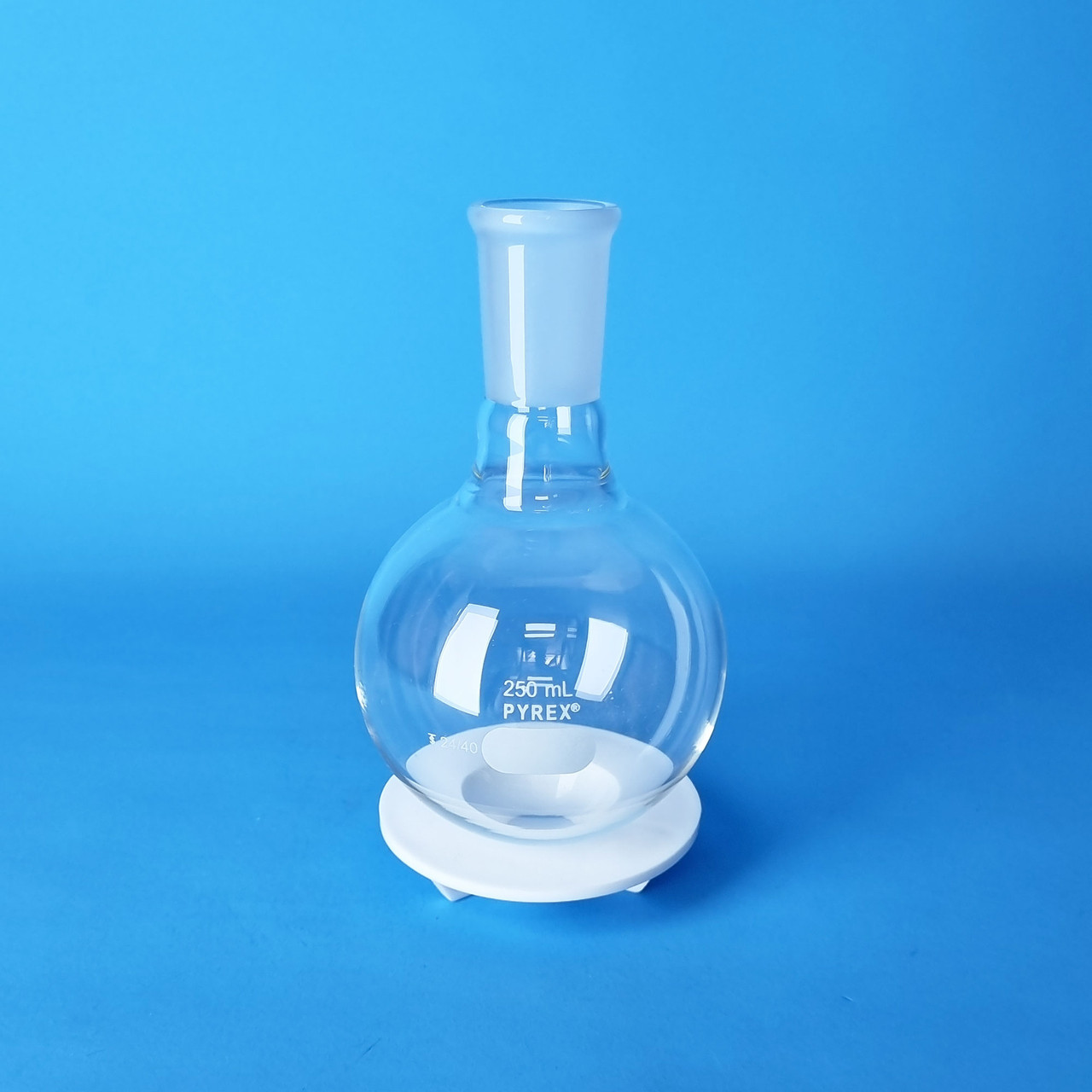 PYREX® Glass Round Bottom Flask, 250ml, B24 Neck - Buy Online at LabDirect