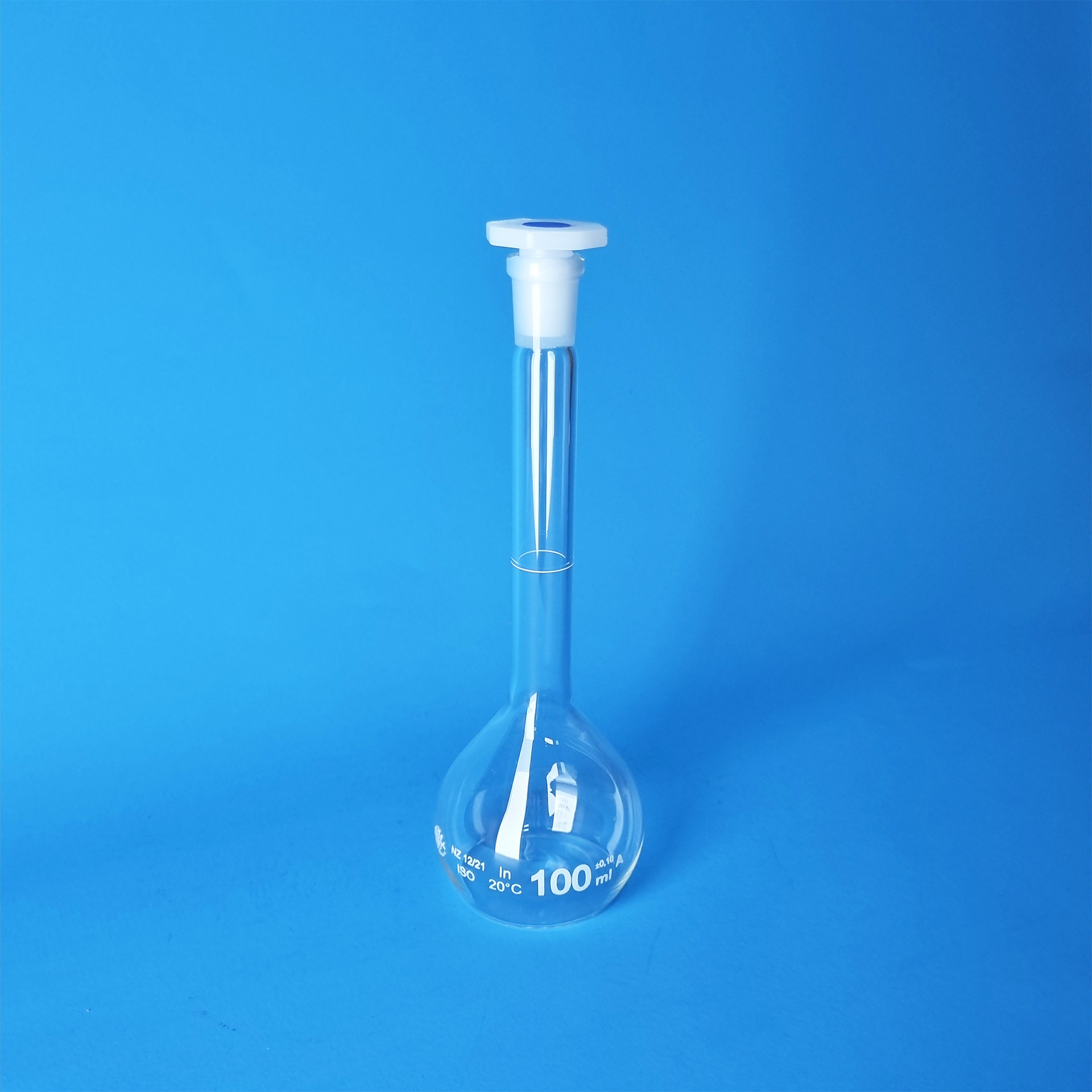 Laboratory Volumetric Flasks - Buy online at LabDirect