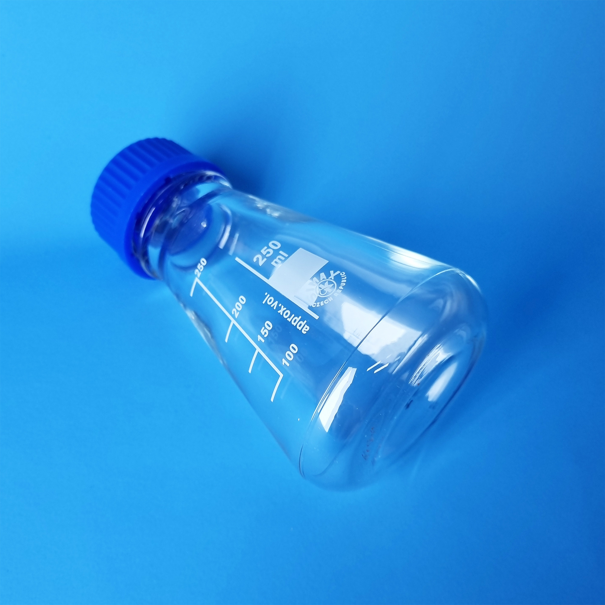 Screw Capped Erlenmeyer Flasks for Labs | LabDirect