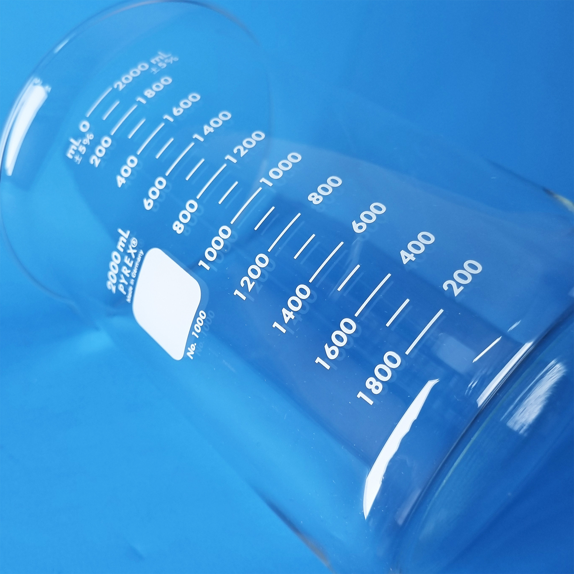 PYREX Heatproof Glass Low Form Lab Beakers - Buy online at LabDirect