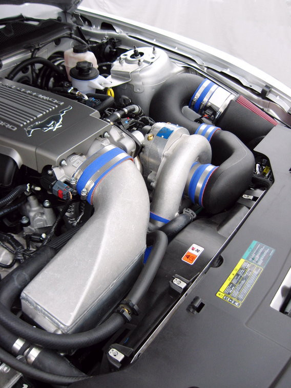 Vortech V-3 Si-Trim Self Lubricated Supercharger with Intercooler. Fits ...