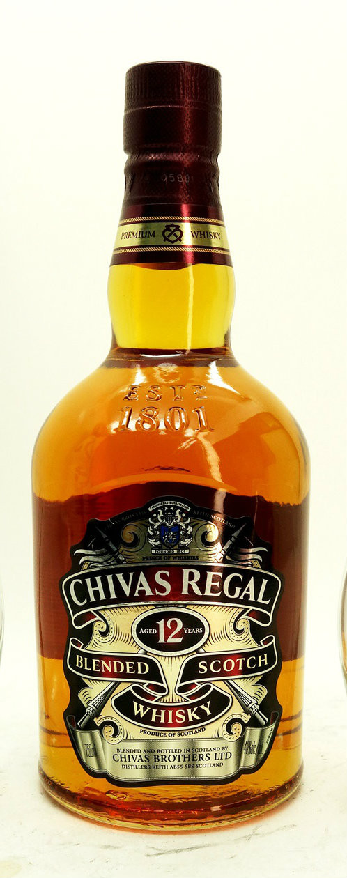 Chivas Regal 18 Years - Blended Scotch Whisky, Gold Signature - Old ...