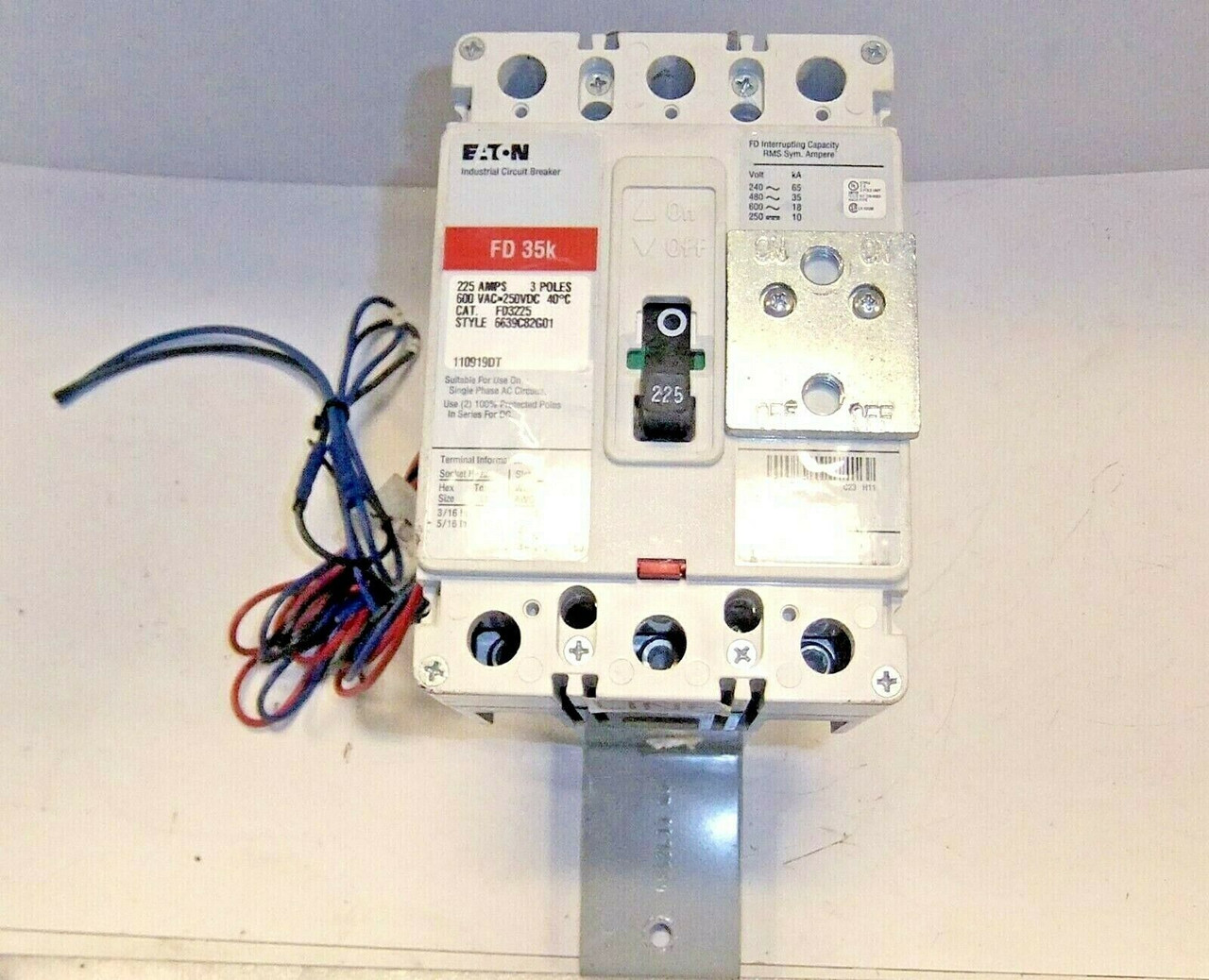 Eaton Cutler Hammer Circuit Breaker Fd3225 With Auxiliary Switch A2X1Lpk - Industrial Lynx
