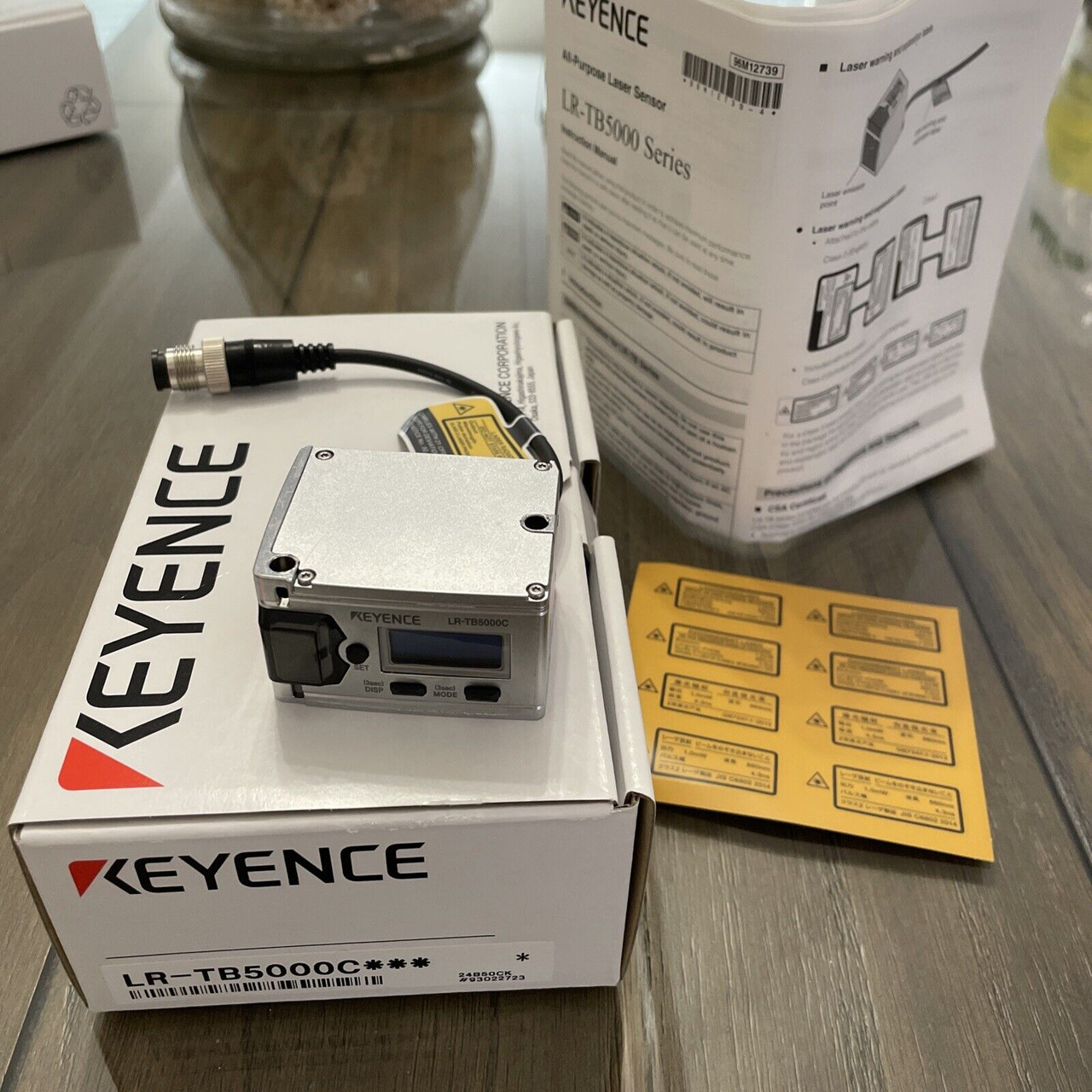 Keyence Lr-Tb5000C All-Purpose Laser Sensor ** - Industrial Lynx
