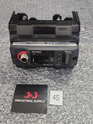 Keyence Fd-Q50C Clamp-On Flow Sensor & Clamp - Industrial Lynx