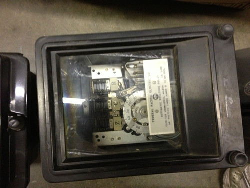 Var42020B2 Fpe Automatic Reclosing Relay - Industrial Lynx