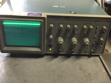 Tektronix 2225 Analog Oscilloscope 50 Mhz - Industrial Lynx