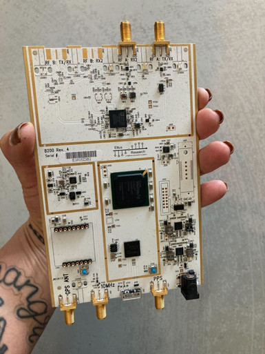 Ettus Usrp B200 Sdr Board - Single Channel Transceiver (70 Mhz - 6Ghz ...