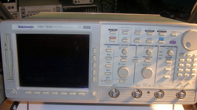 Tektronix Tds 784D Ocilloscope 4 Channel 1 Ghz Color - Industrial Lynx