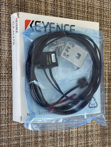 Keyence Cz-H37S Sensor - Industrial Lynx