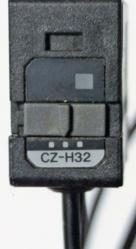 Keyence Cz-H32 Photoelectric Proximity Sensor - Industrial Lynx