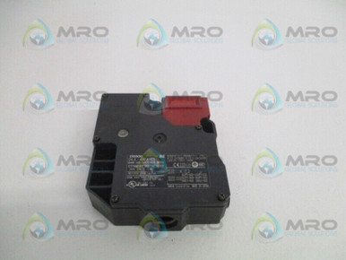 omron d4jl-4nfa-c5 guard lock safety-door switch - Industrial Lynx