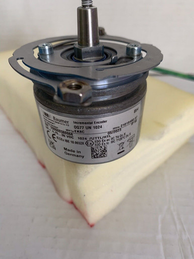 Baumer Incremental Encoder OG77 UN 1024 sew-Typ EK8C - Industrial Lynx