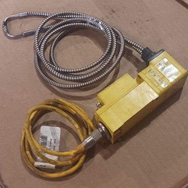 Maxi-Beam (Banner # Rsbf W2 It235) With Fiber Cables+Power Block ...
