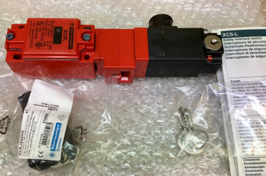 Telemecanique Xcsl764F3 Safety Interlock Switch 240Vac 3A - Industrial Lynx
