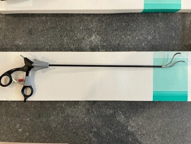 Aesculap Pm176R Debakey S Shaped Clamp Satinsky 5Mm - Industrial Lynx