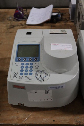 Thermo Scientific Genesys Genesys 10-S Vis Spectrophotometer ...