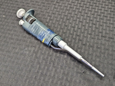 Gilson Pipetman Classic P20 2-20 L Manual Single Channel Pipette B ...