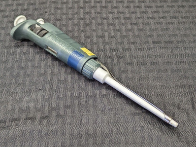 Gilson Pipetman Classic P200 20-200 L Manual Single Channel Pipette B ...