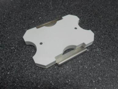 4 Universal Vacuum Manifold Plate Risers And Steel Base - Industrial Lynx