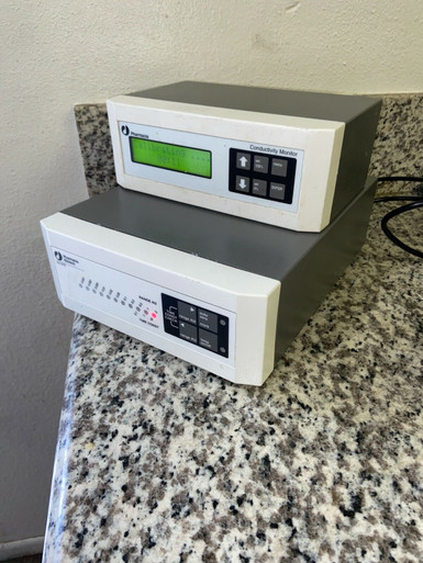 Pharmacia Biotech Conductivity Monitor, And Uv-M Ii Uv Monitor ...