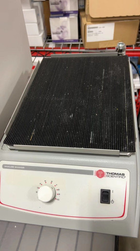 Thomas Scientific Large Analog Orbital Shaker - Industrial Lynx