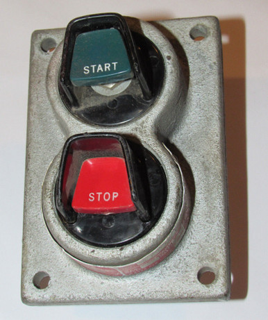 Crouse-Hinds Efdc Explosionproof Start/Stop Control Station Switch - Industrial Lynx