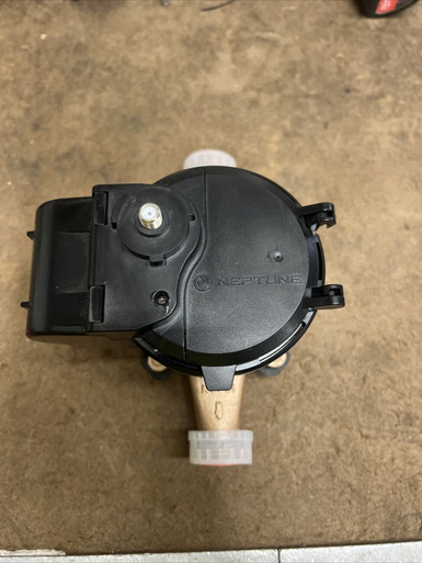 Neptune 5/8X 3/4 T-10 Lp Water Meter With R900 V4Gallon Register ...