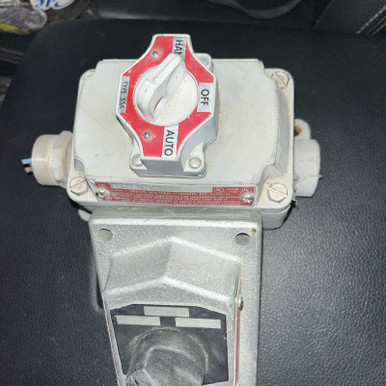 Appleton Efdb175-102 Selector Switch Station Plus Crouse-Hines Dso925 ...