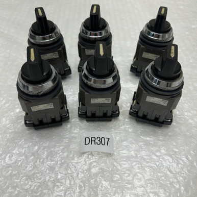 (6) Idec Astn Selector Switch Black Knob Return To Center - Industrial Lynx