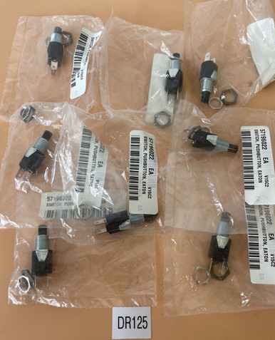 (8) -Eaton Momentary Pushbutton Switch 1/4A 250V - 3/4A 125V ...