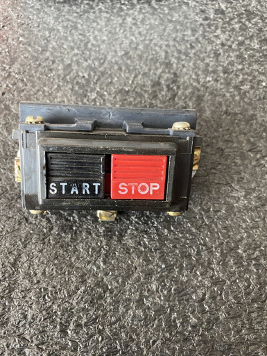 Square D Class 9999 Type Sa-2 Start Stop Switch - Industrial Lynx