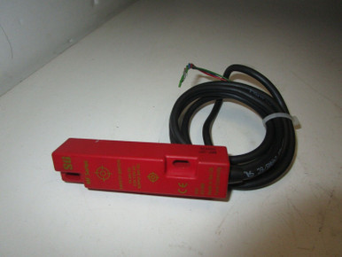 Sti Mf-2P Safety Interlock Switch No Actuator - Industrial Lynx