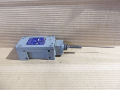 Square D 9007Cr53L Series A Type 6P Hazardous Limit Switch - Industrial ...