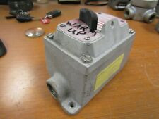 Cooper Crouse Hinds 20 Amp Plug W/ Receptacle Box 600 Vac 3 Pole 2 Wire ...
