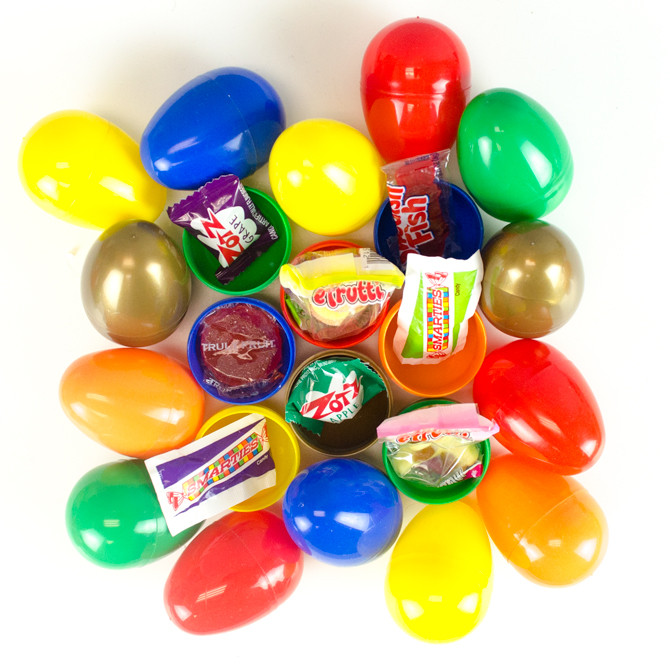 Candy Toy Mix Egg Capsules (500pc) | Gumballs.com