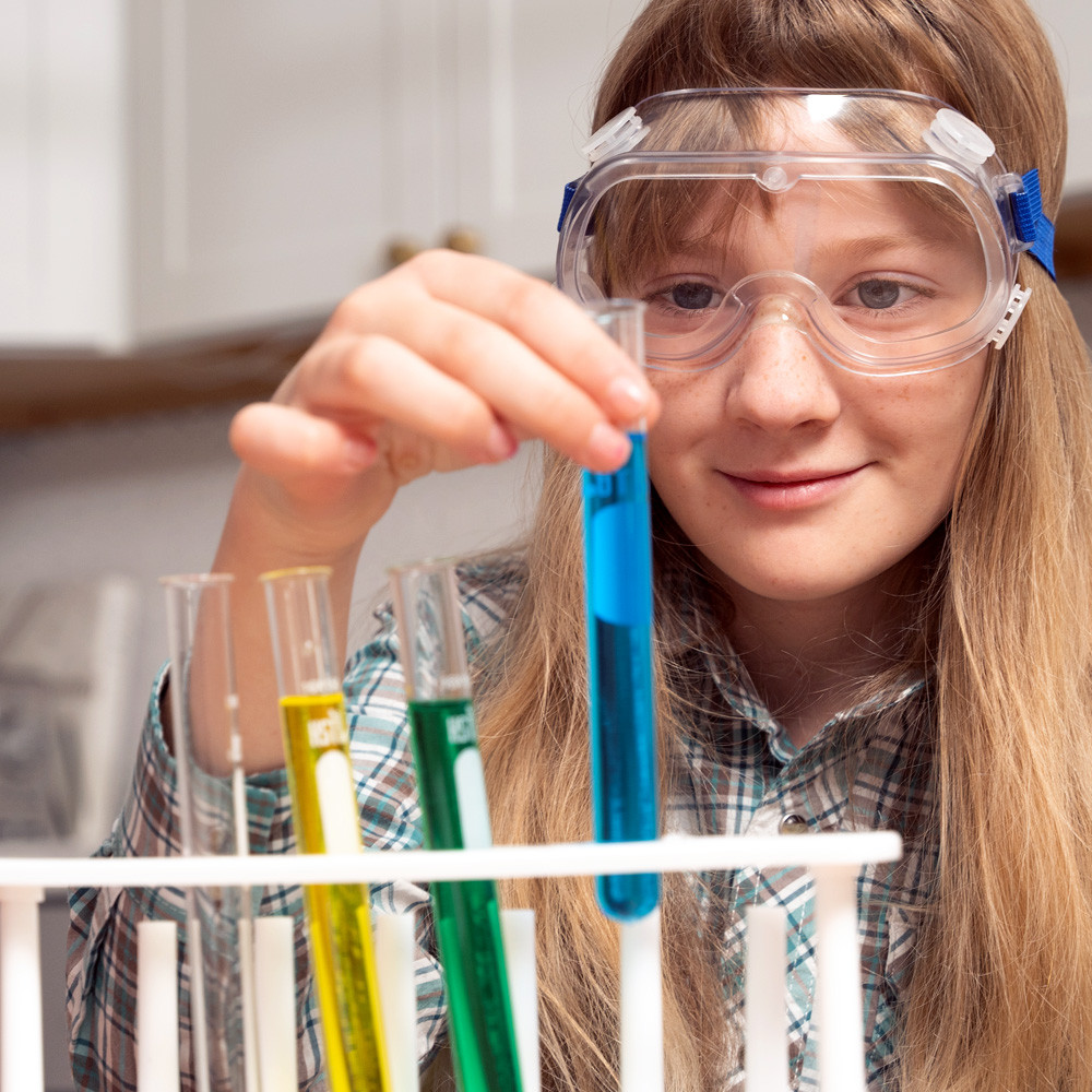 Chemistry Kit for Middle School: A Complete Introduction to Chemistry
