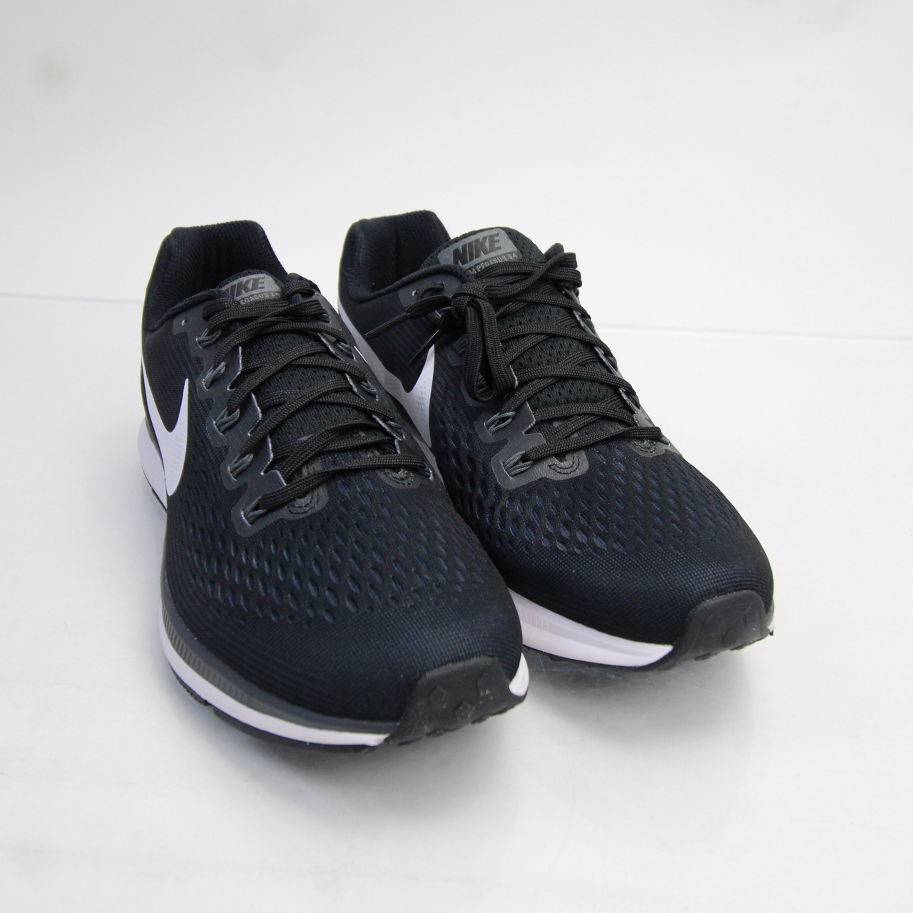 Shop Authentic Team-Issued Men's Running & Jogging Shoes from Locker ...