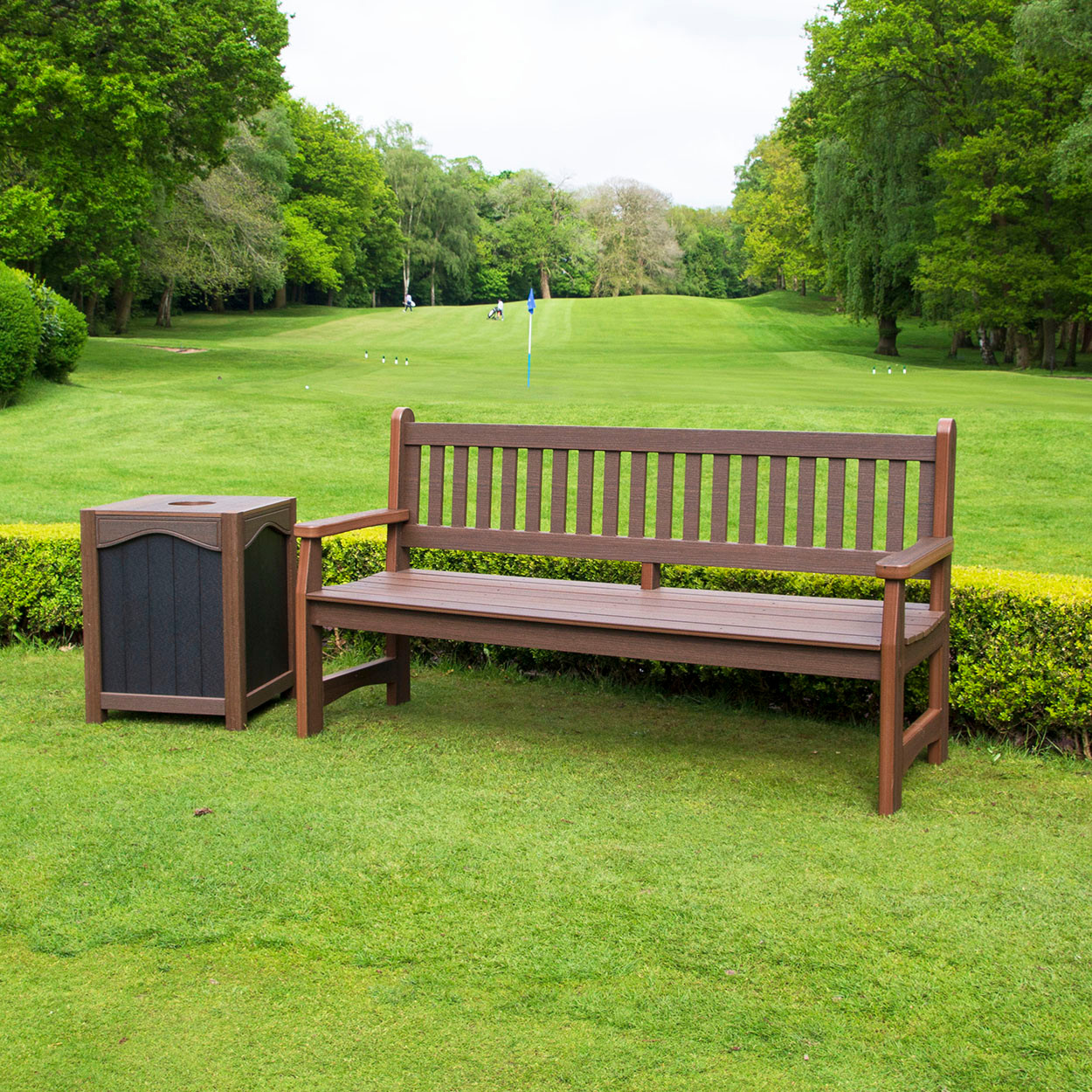 Traditional Outdoor Bench | Pinseeker