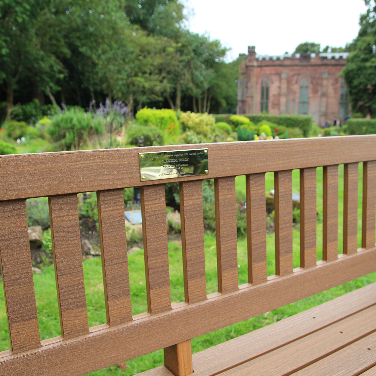 Traditional Outdoor Bench | Pinseeker