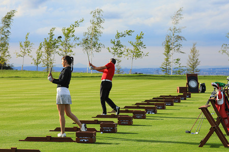 Golf Course Practice Facility Equipment | Pinseeker